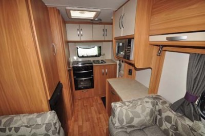 2014 Lunar Ariva caravan review: Hold me closer, tiny tourer