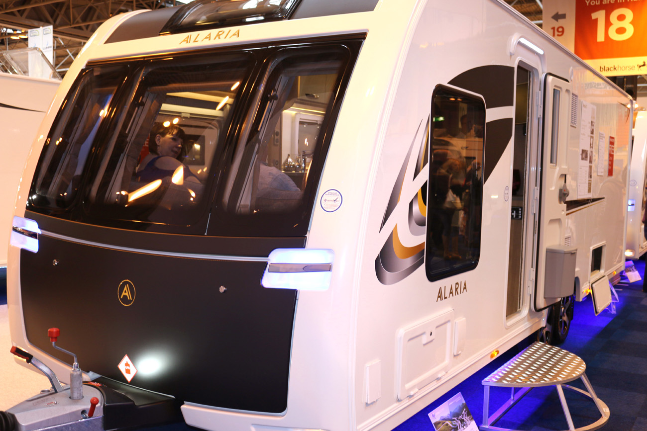 2017 Lunar Alaria RI caravan review