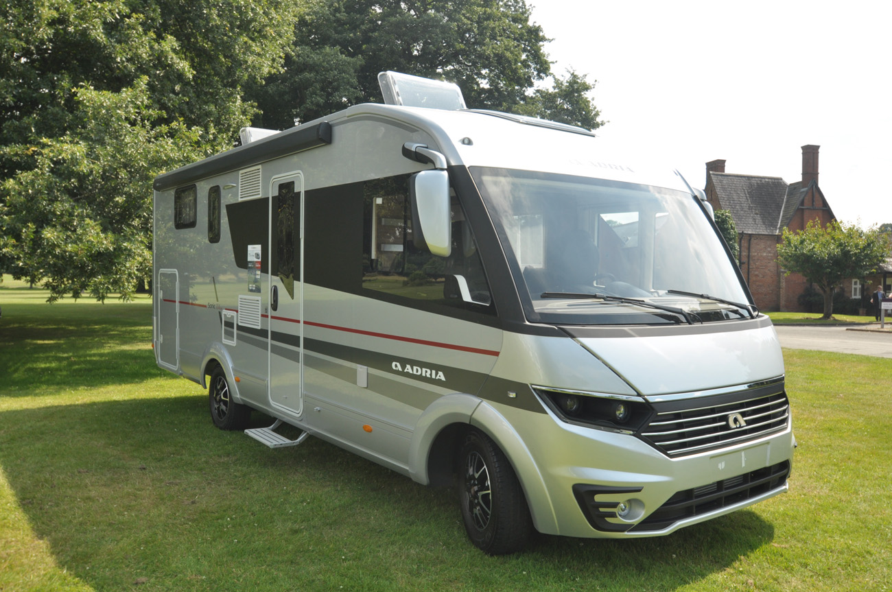 2017 Adria Sonic Supreme 710 SBC motorhome