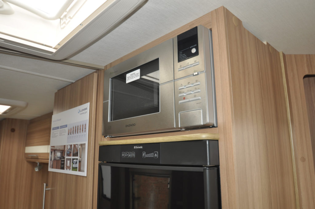 2017 Lunar Quasar 674 caravan review