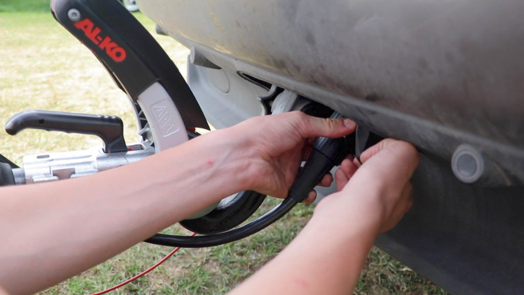 Step by step guide to perfectly hitch up your caravan - Caravan Guard