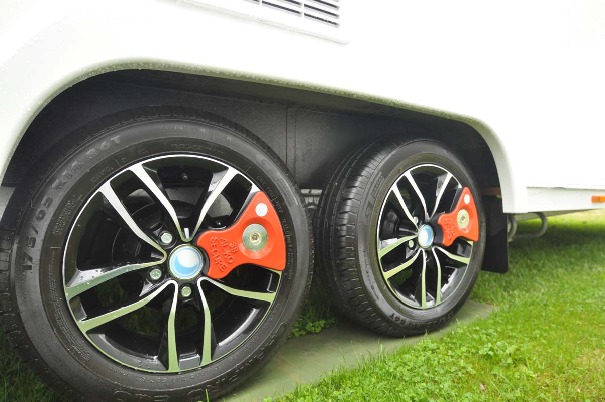All about caravan wheel locks and clamps