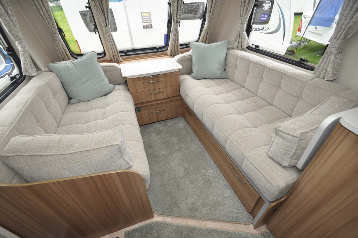 2018 Lunar Delta TR caravan