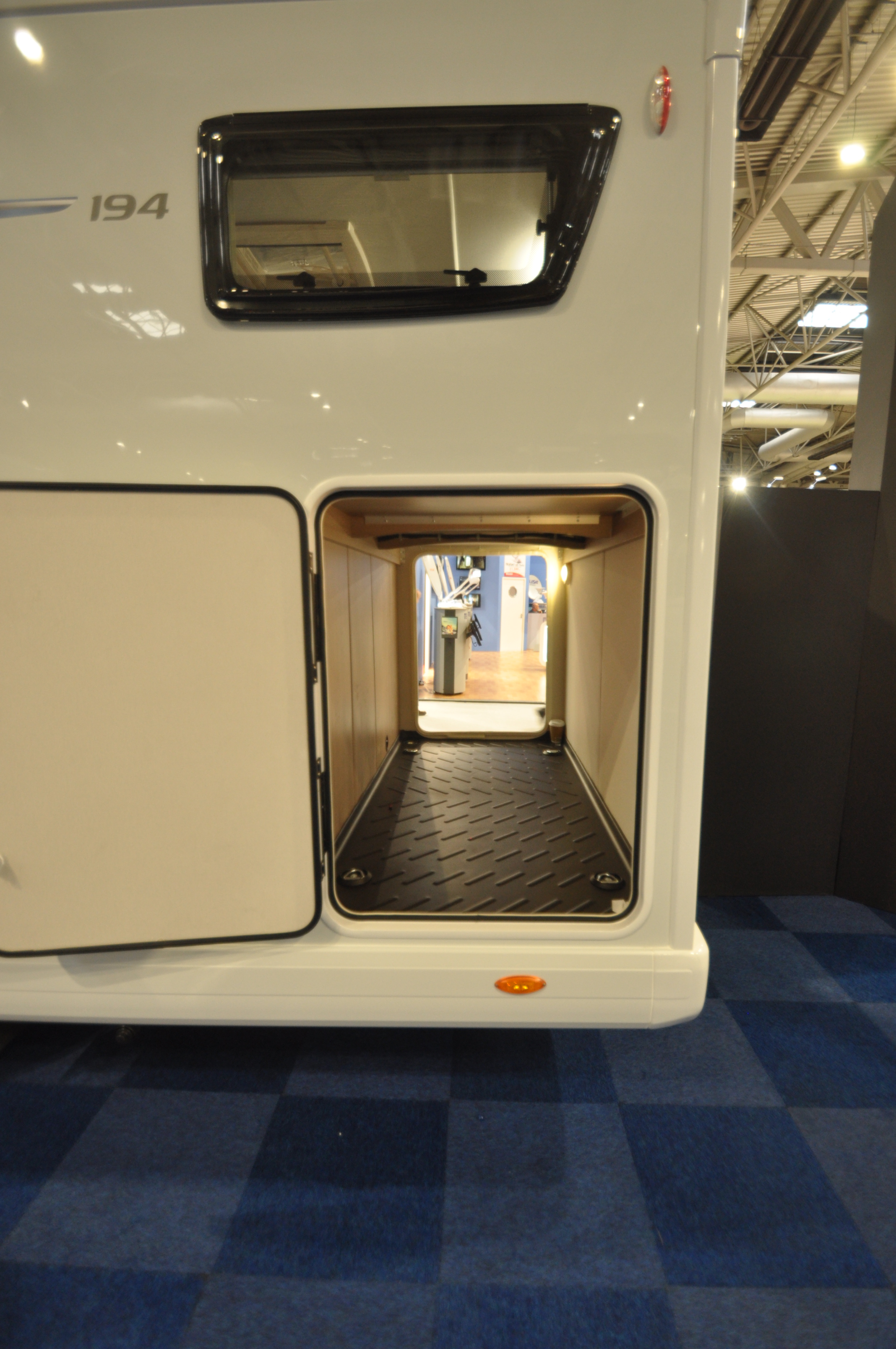 2019 Compass Avantgarde 194 motorhome - Caravan Guard
