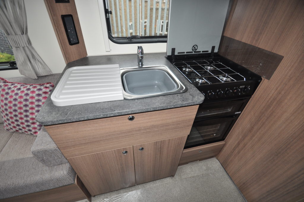 2019 Bailey Phoenix 640 caravan