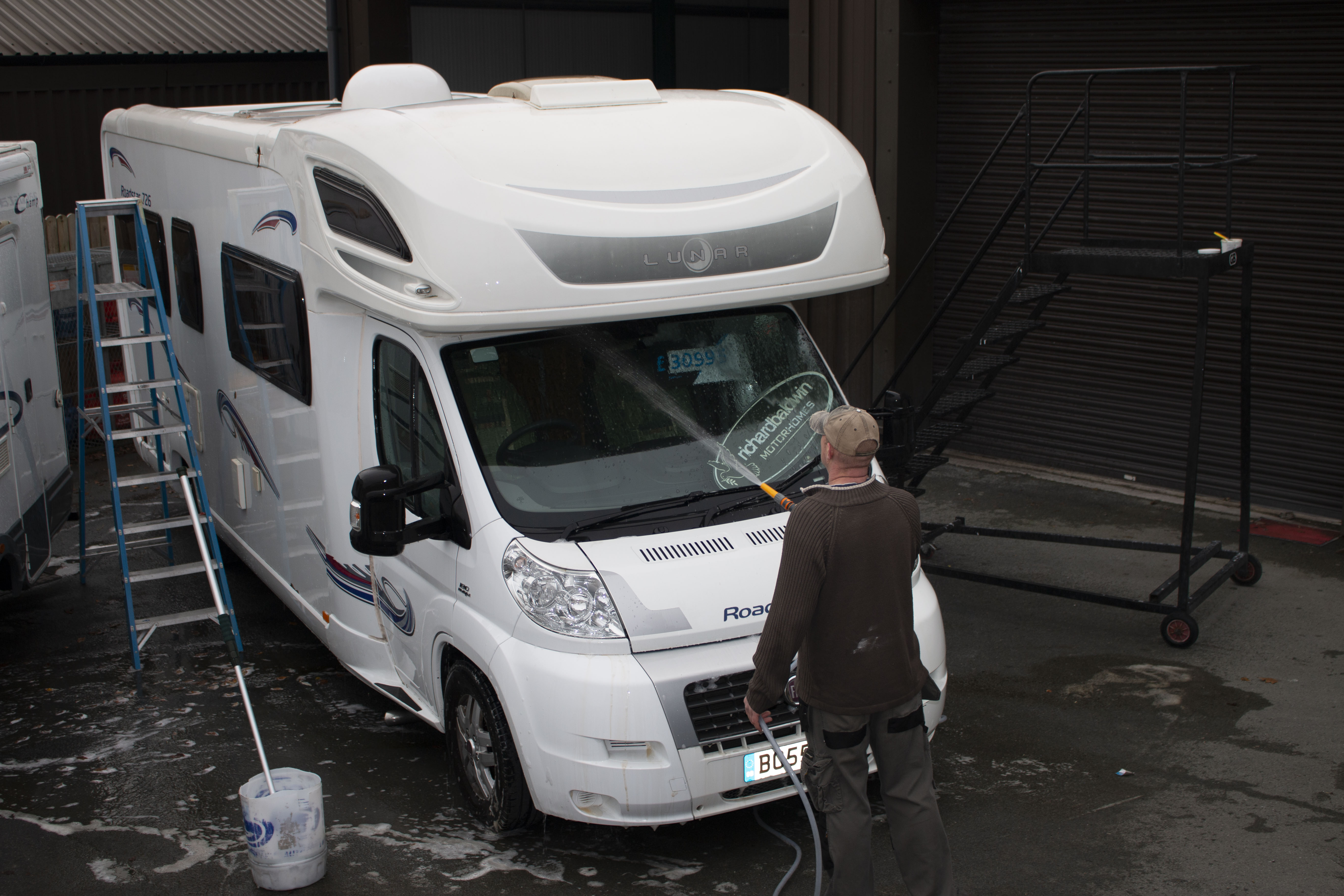 Video: How to clean your motorhome roof - Caravan Guard