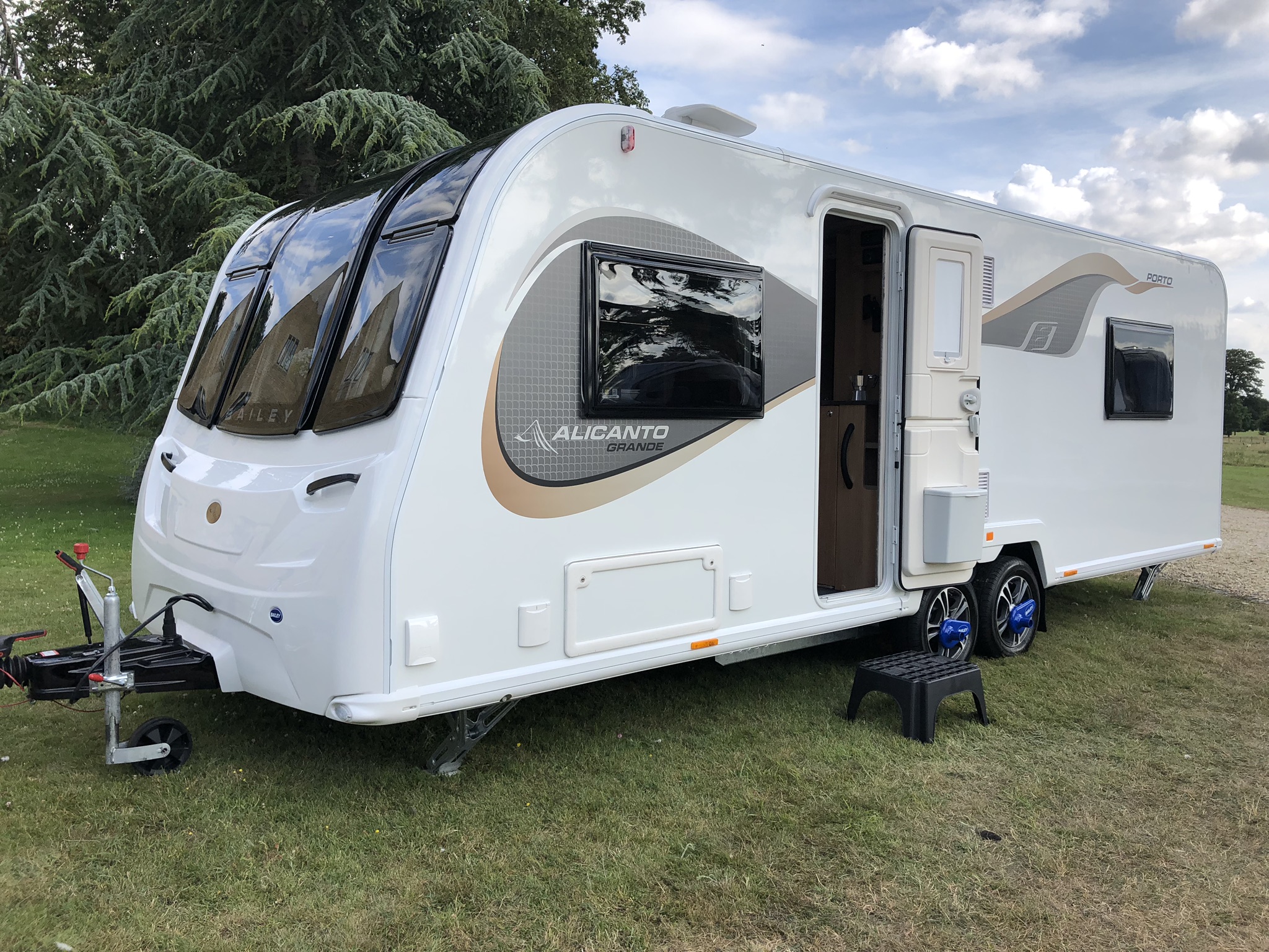 2020 Bailey Alicanto Grande Porto caravan