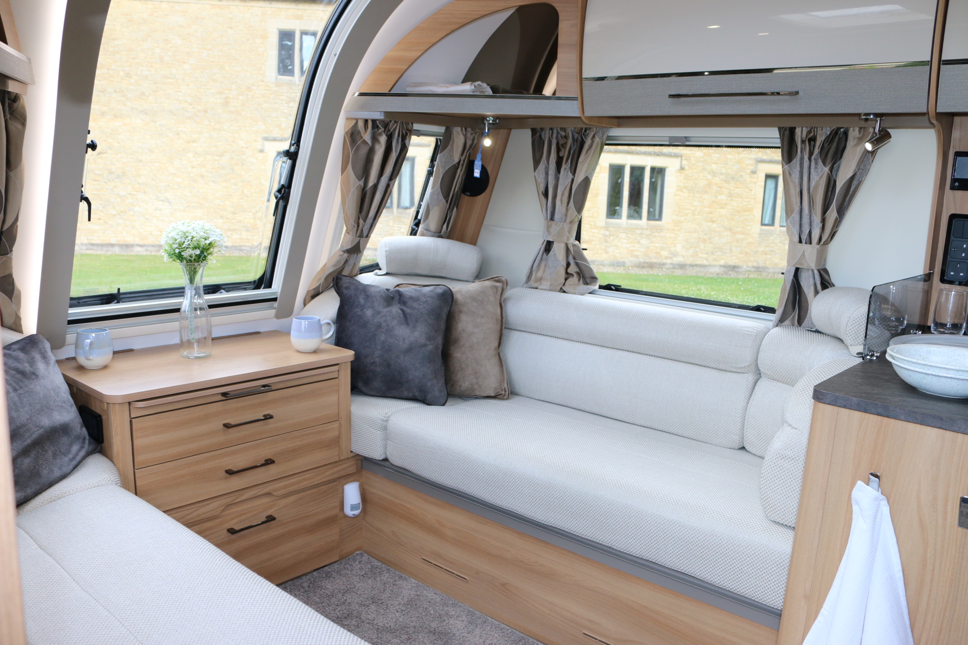 2020 Bailey Alicanto Grande Porto caravan