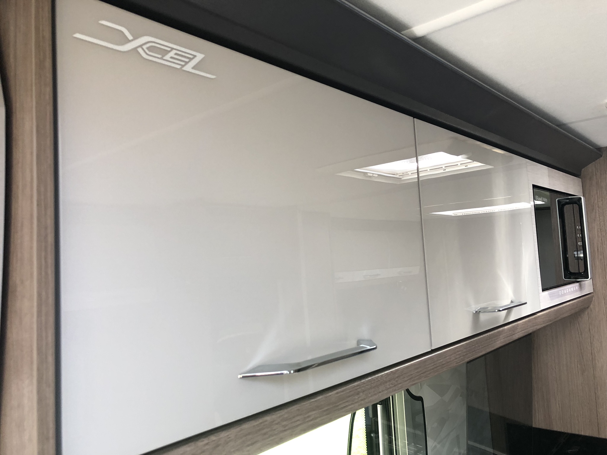 2020 Coachman Laser Xcel 875 caravan