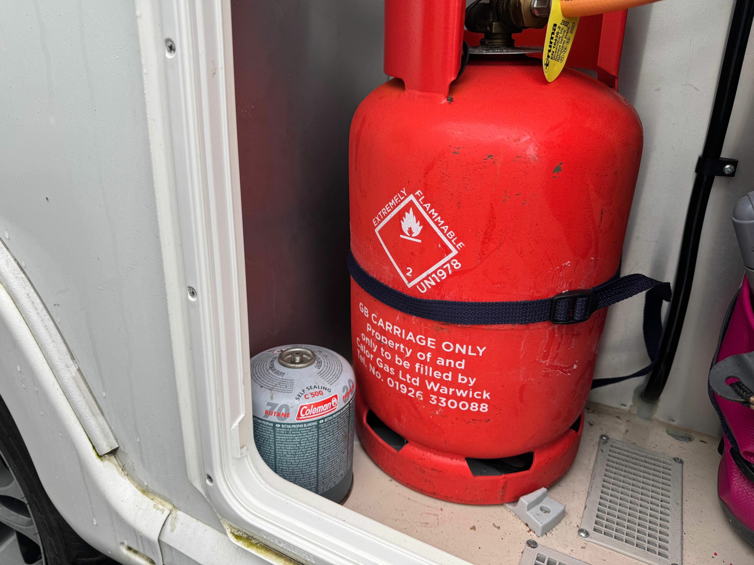 VIDEO: How do I check how much gas is left in my gas bottle? - Caravan ...