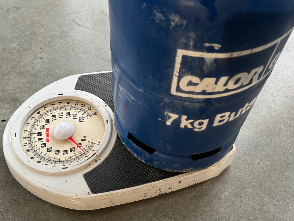 VIDEO: How do I check how much gas is left in my gas bottle?