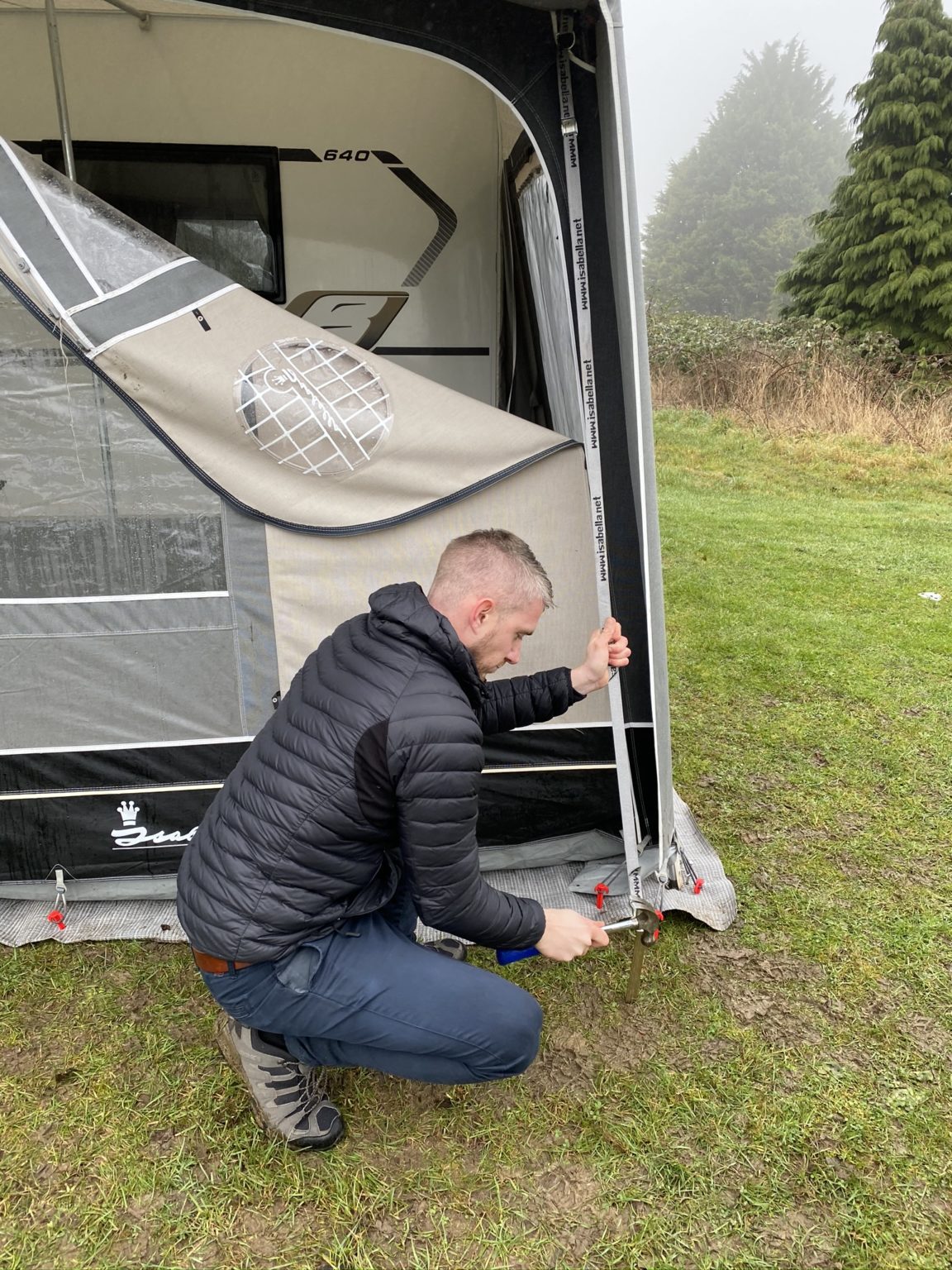 Protecting your caravan from damage during high winds