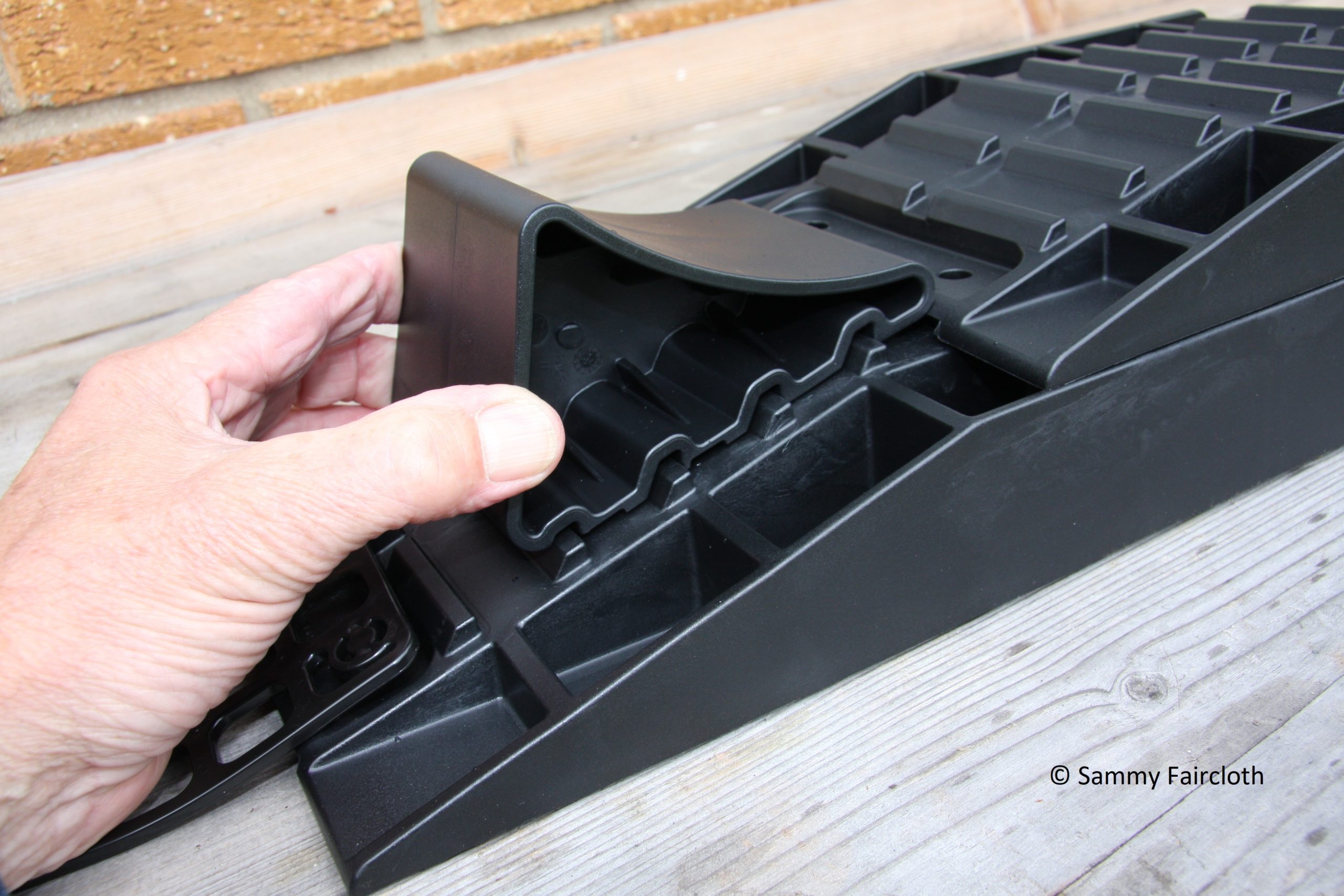 How to level your caravan - Caravan Guard