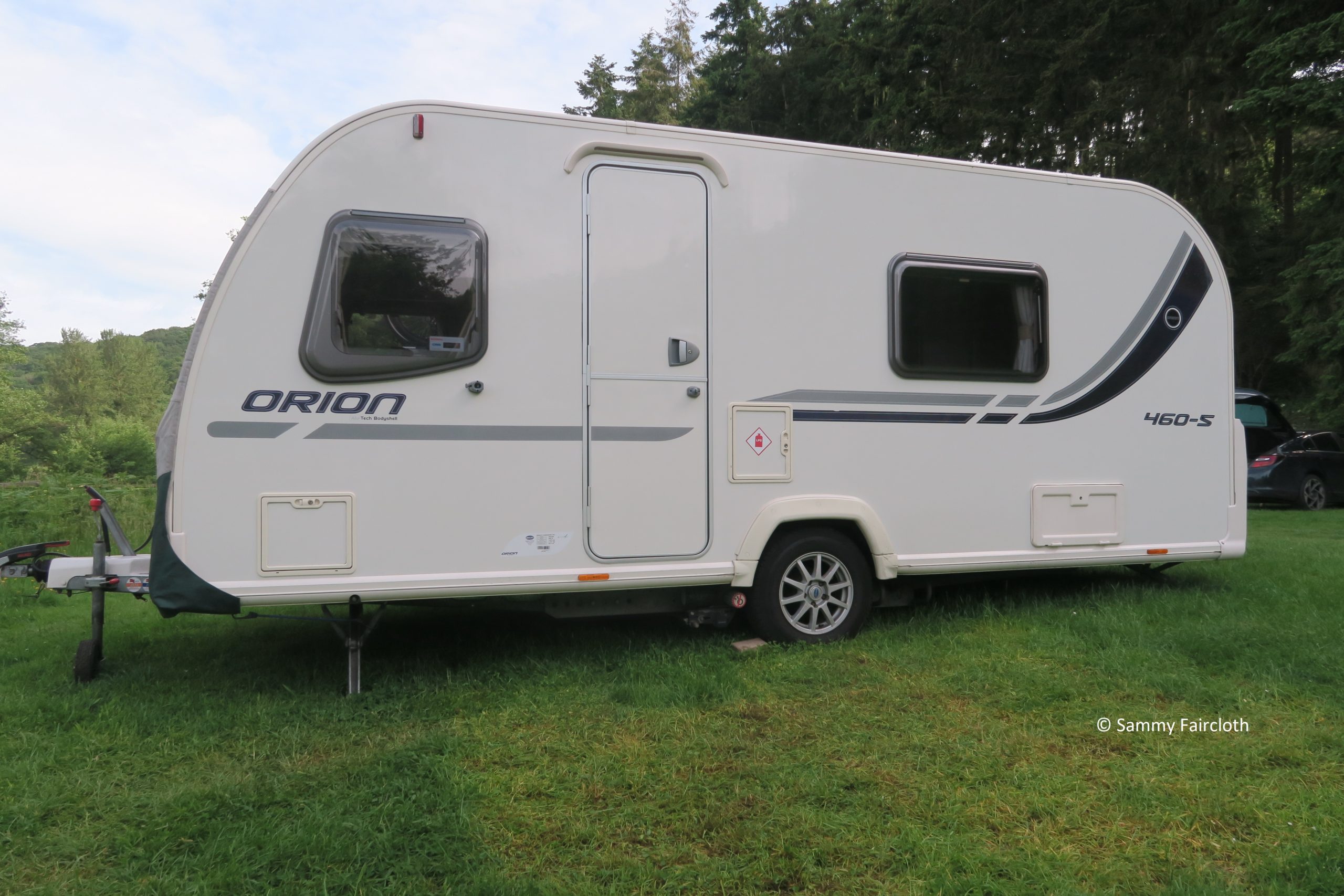 VIDEO: Ways to achieve a level caravan - Caravan Guard