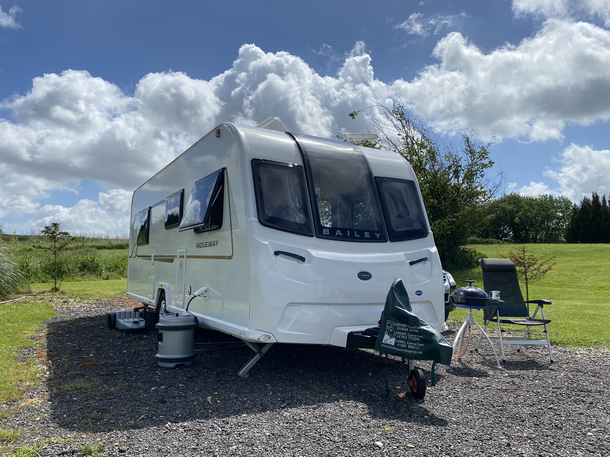 Video: How to set up a caravan on site