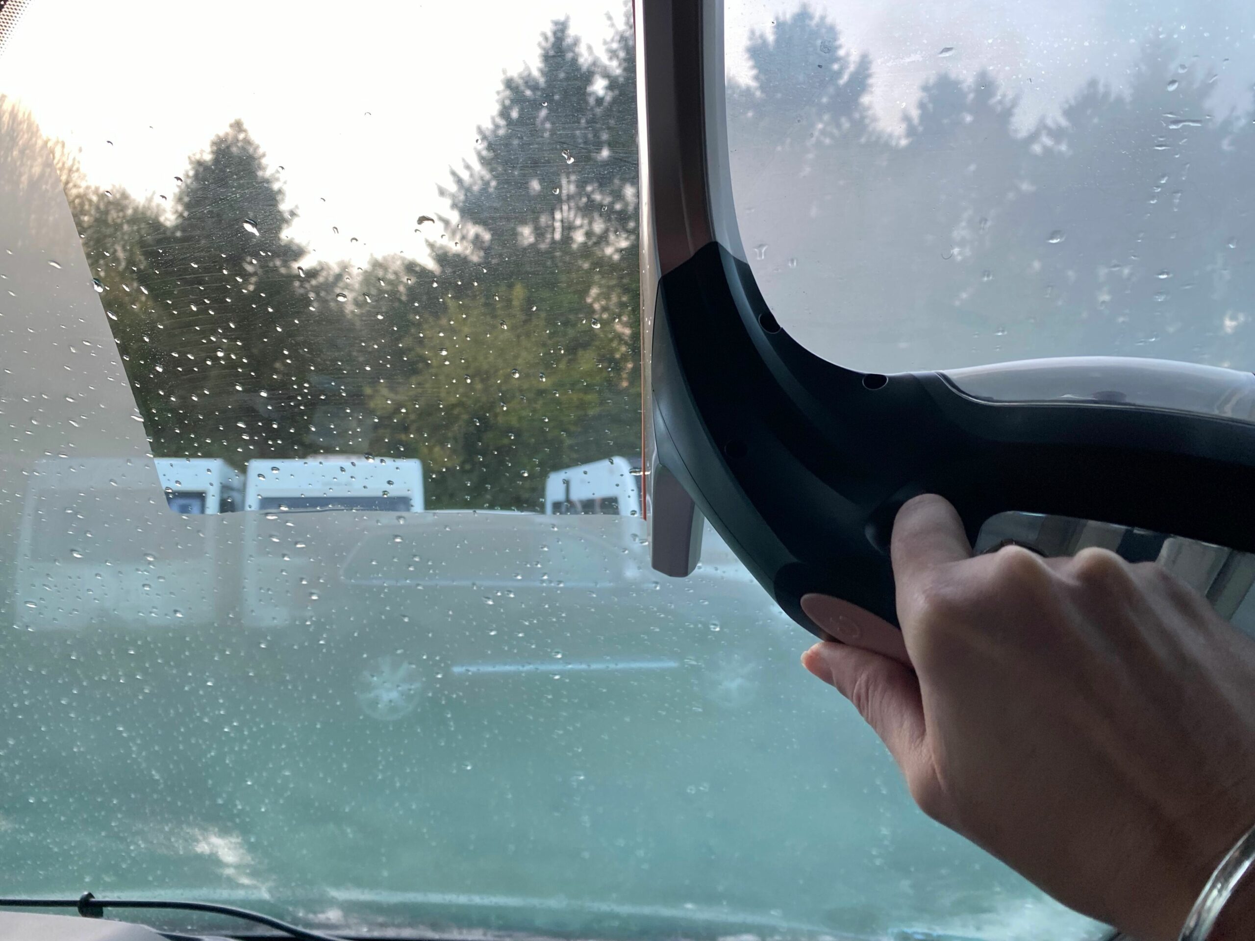 Video: Tips to prevent damp and condensation in your motorhome ...