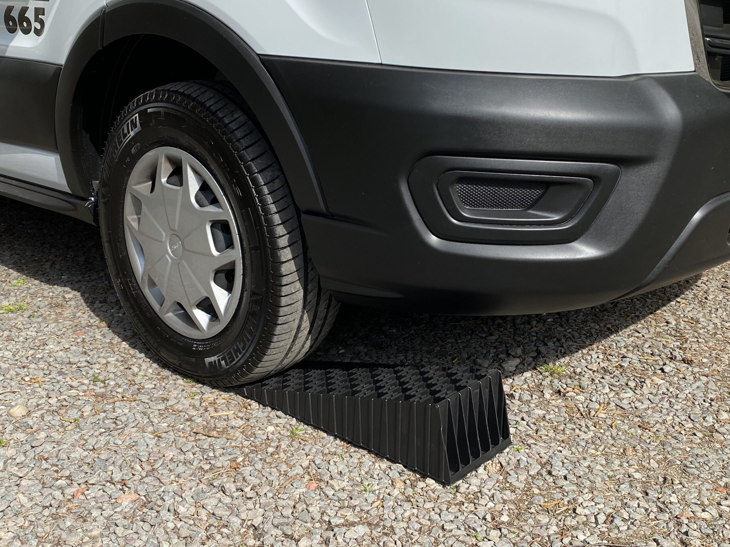 Video: How to level a motorhome - Caravan Guard