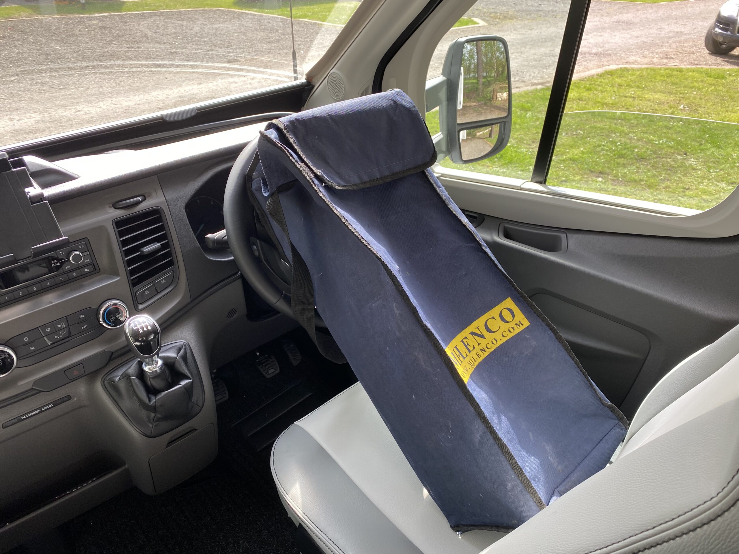 Video: How to level a motorhome - Caravan Guard