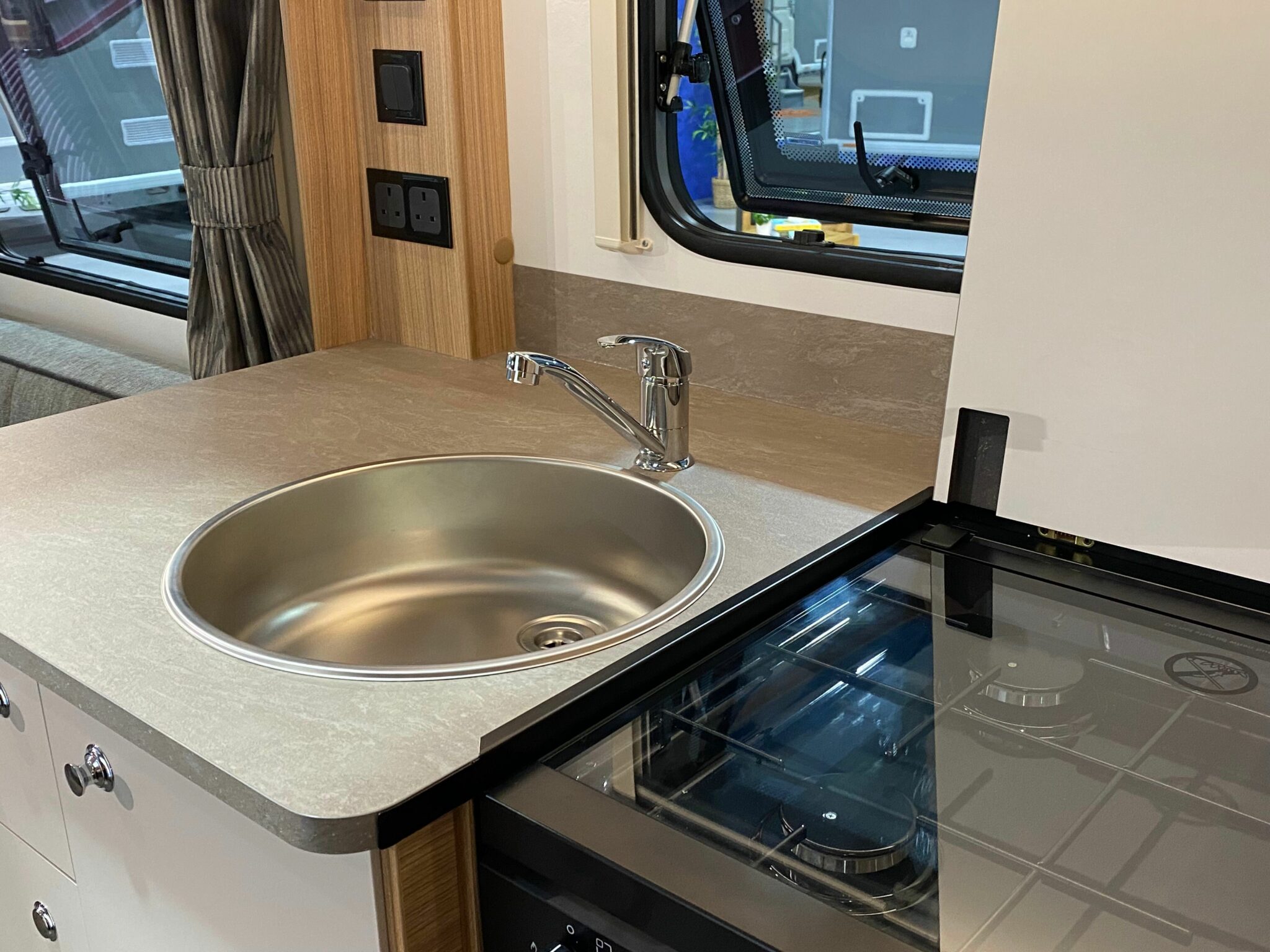 2024 Bailey Phoenix GT75 640 caravan review