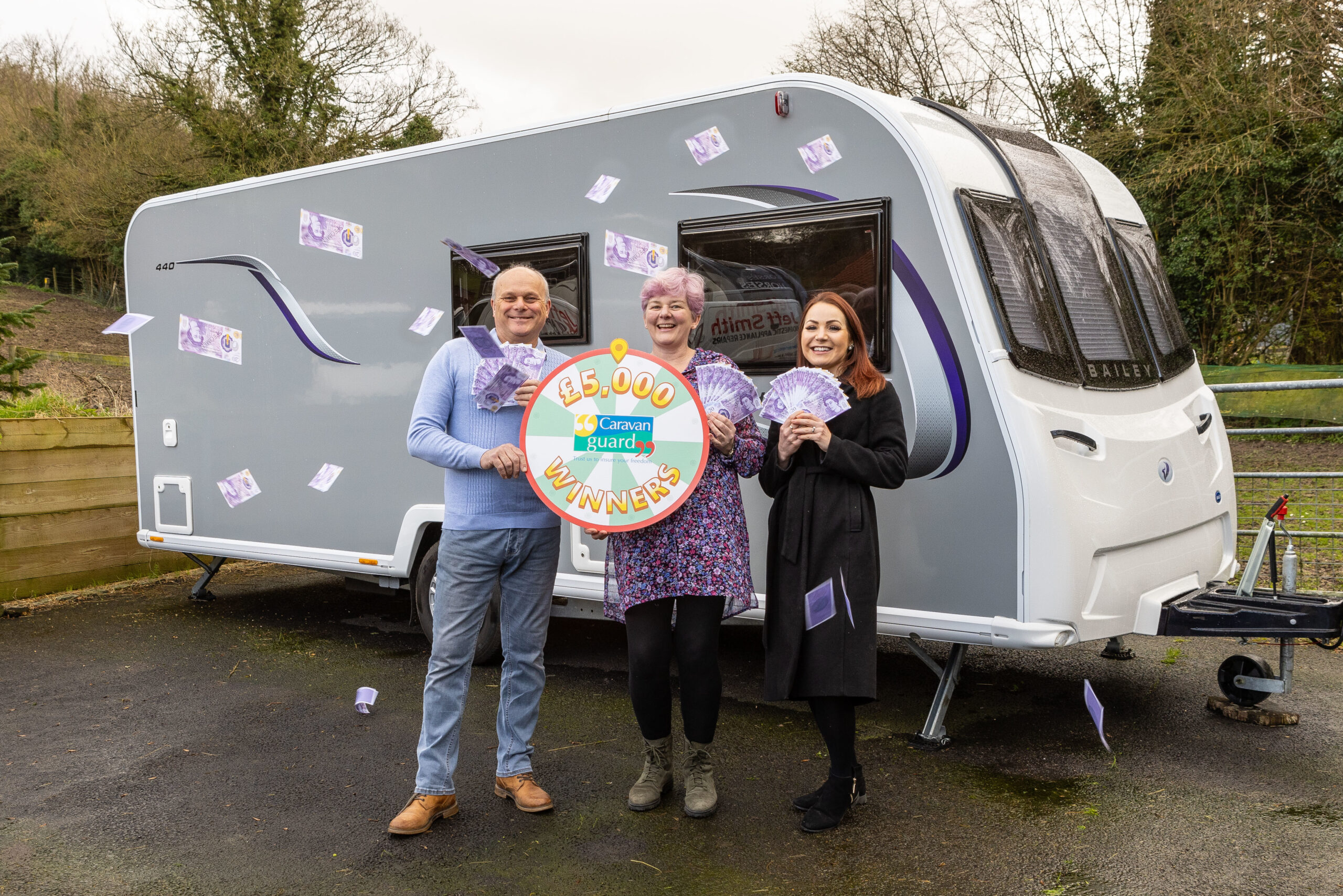 Caravanners win £5000 insurance prize from Caravan Guard - Caravan Guard