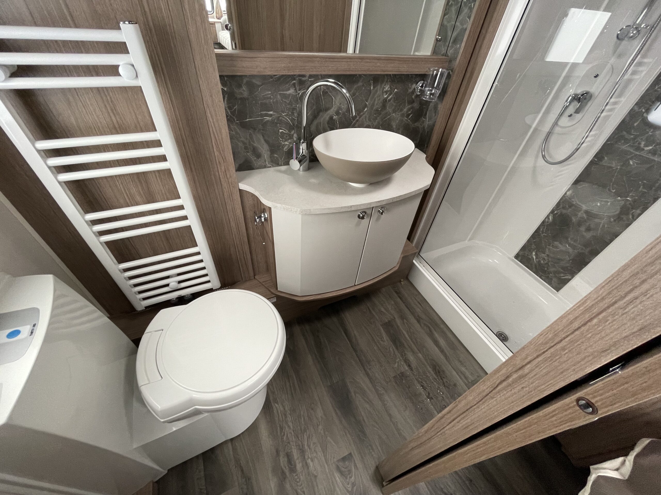 2024 Coachman VIP 675 caravan - Caravan Guard