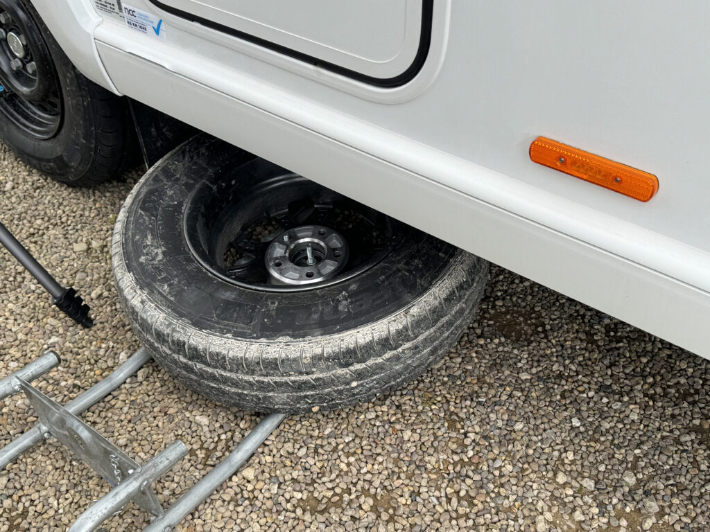 VIDEO: How to change a caravan wheel