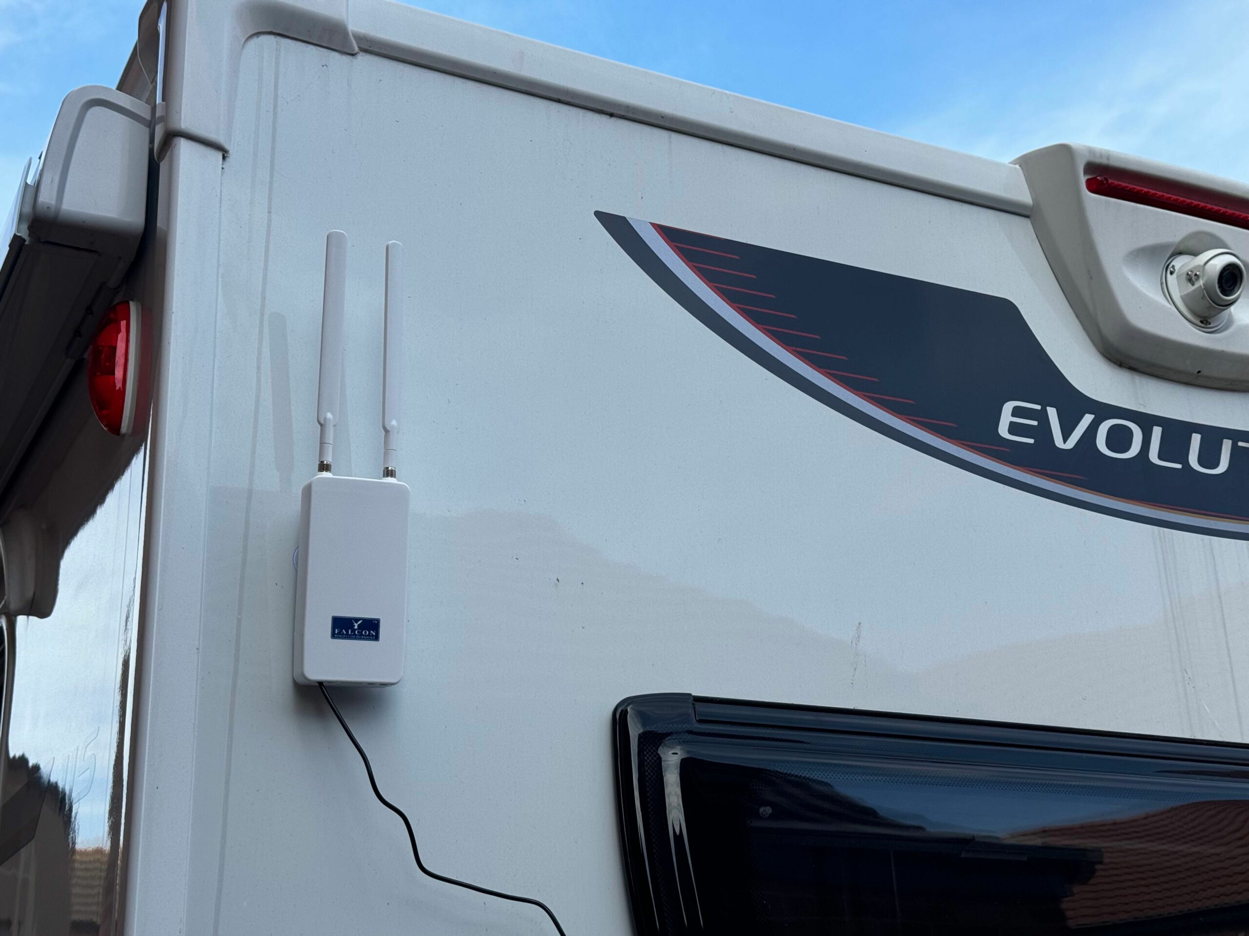 Falcon 4G Combo Deluxe Router + discount code - Caravan Guard